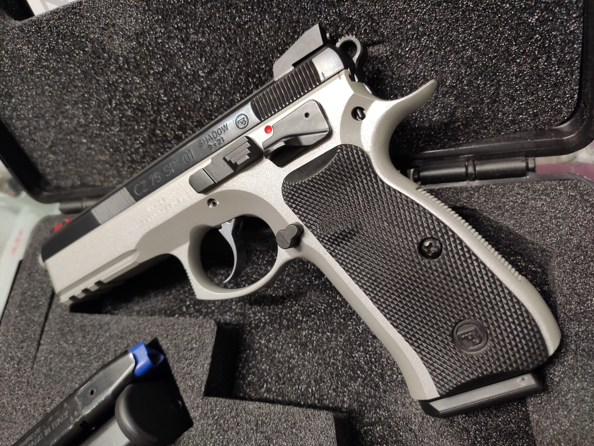 Cz Pistola S.A. mod. 75 SP-01 Shadow Dualtone cal.9x21